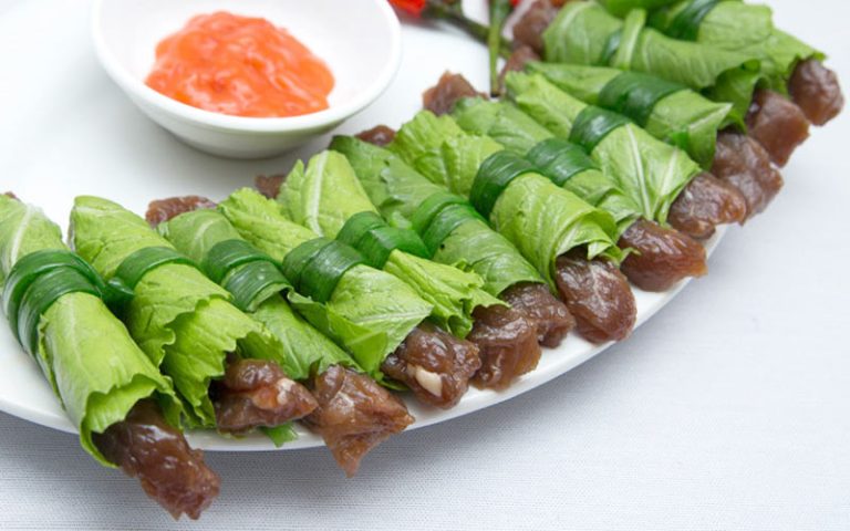 3 cách làm bò cuốn lá cải chấm mù tạt, muối ớt siêu ngon