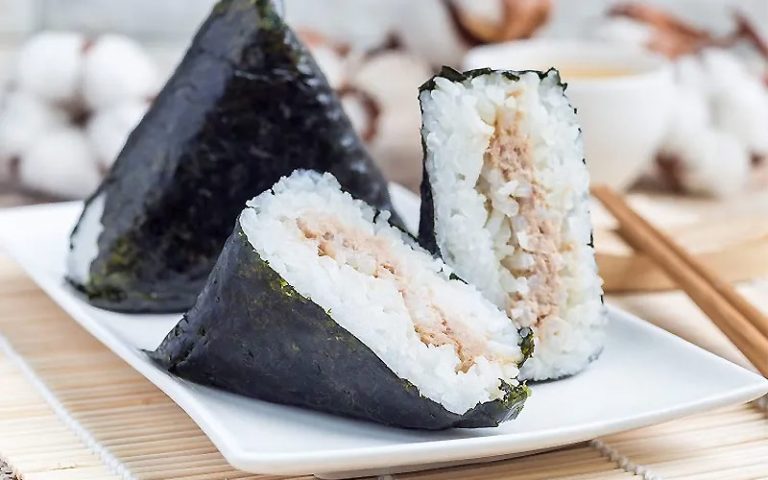 Onigiri là gì? 9 loại onigiri phổ biến